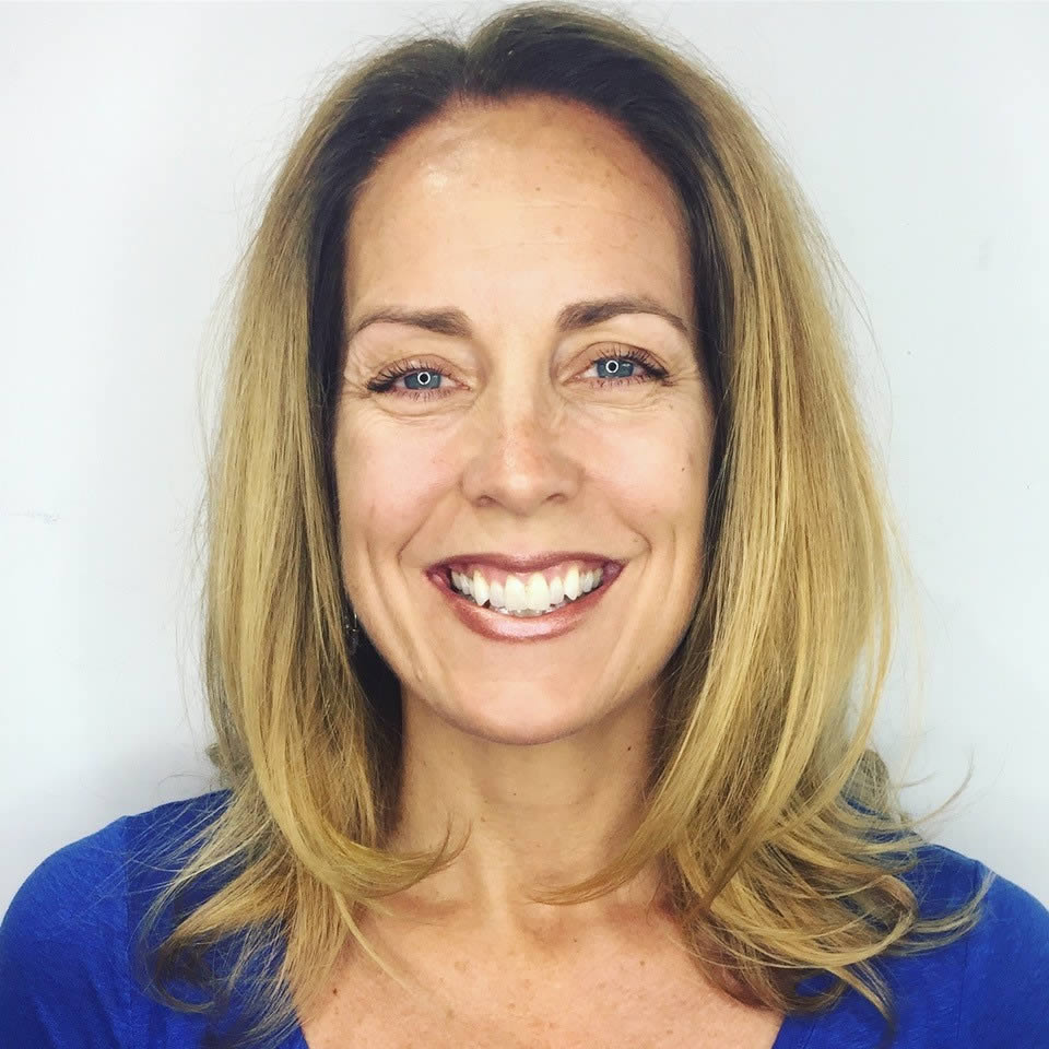 About | AMANDA LEVIN
